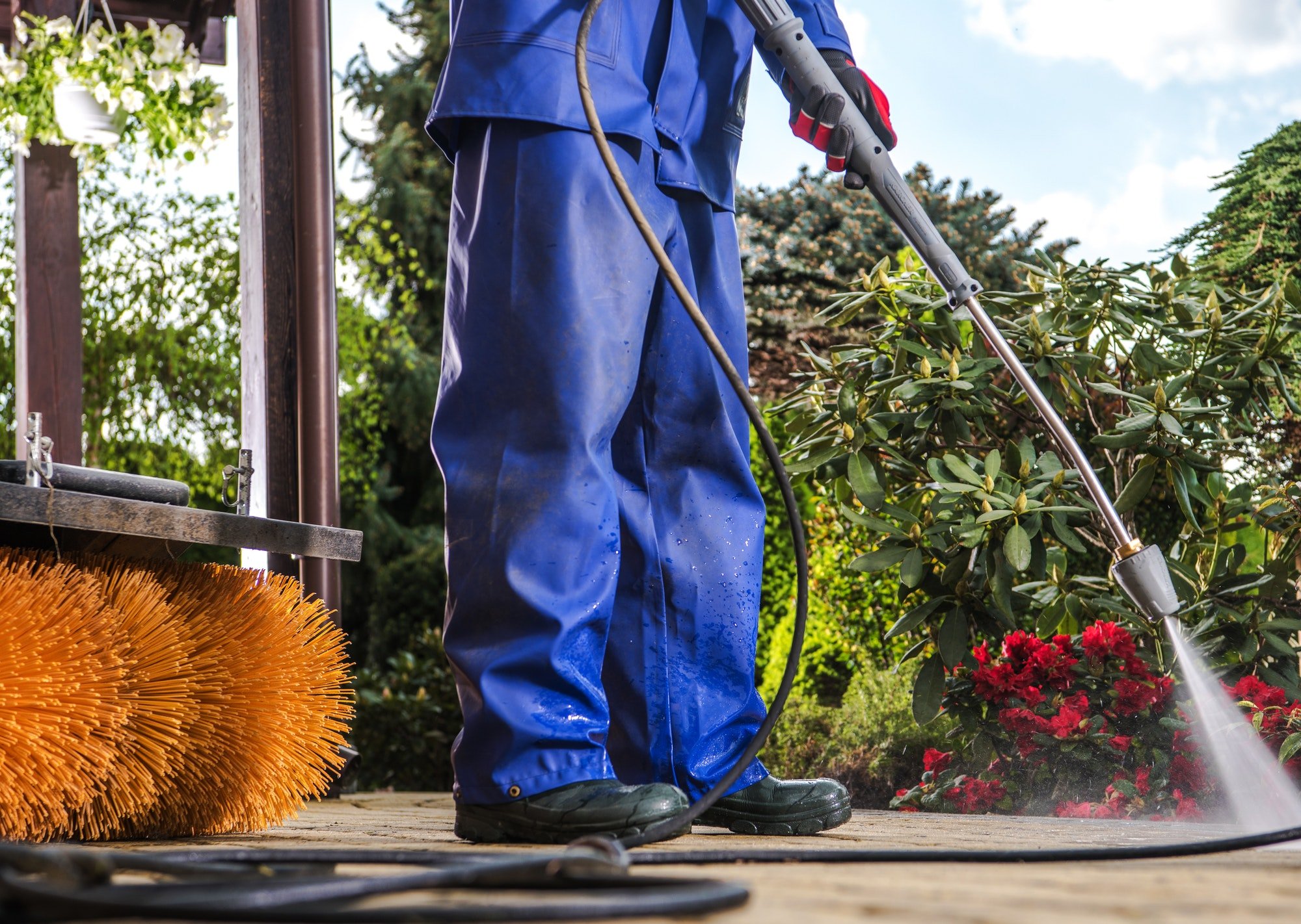 5 Benefits of Pressure Washing for Property Managers - All Touch Power ...